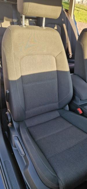 Black Volkswagen Passat B8 2016 in Riga, with an engine capacity of 2.00 L and mileage of 163 thousand km for 12250 €, photo 23 on AUTOMOTO.COM.LV