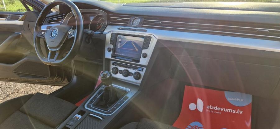 Black Volkswagen Passat B8 2016 in Riga, with an engine capacity of 2.00 L and mileage of 163 thousand km for 12250 €, photo 24 on AUTOMOTO.COM.LV