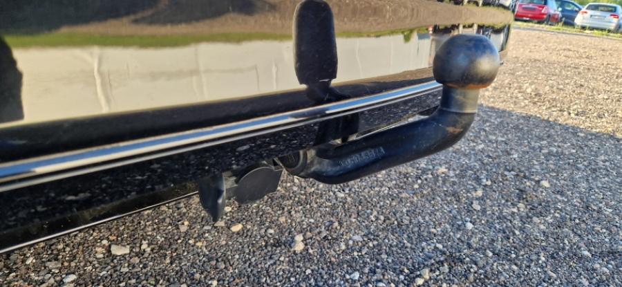 Black Volkswagen Passat B8 2016 in Riga, with an engine capacity of 2.00 L and mileage of 163 thousand km for 12250 €, photo 33 on AUTOMOTO.COM.LV
