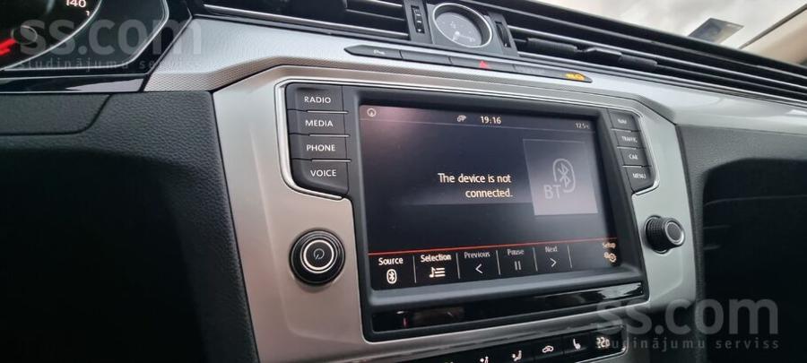 Melns Volkswagen Passat B8 2016 Valmiera, ar dzinēja tilpumu 2.00 L un nobraukumu 314 tūkst. km par 9700 €, foto 16 vietnē AUTOMOTO.COM.LV