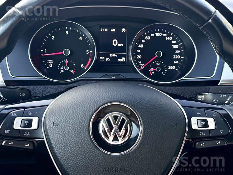 Melns Volkswagen Passat B8 2016 Rīga, ar dzinēja tilpumu 2.00 L un nobraukumu 0 tūkst. km par 9150 €, foto 25 vietnē AUTOMOTO.COM.LV