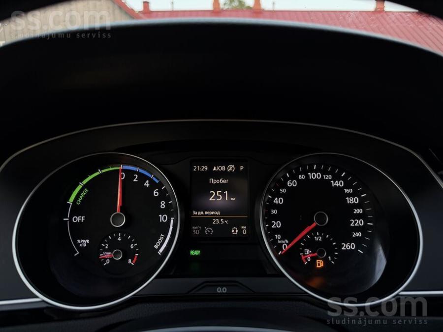 Melns Volkswagen Passat B8 2016 Daugavpils, ar dzinēja tilpumu 1.40 L un nobraukumu 0 tūkst. km par 12350 €, foto 22 vietnē AUTOMOTO.COM.LV