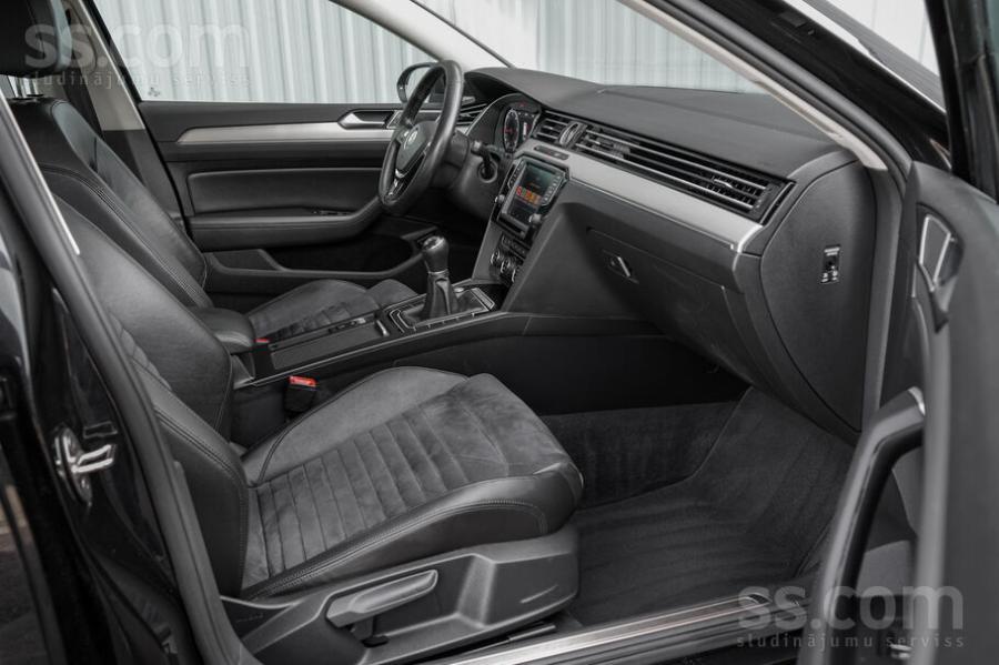 Black Volkswagen Passat B8 2016 in Ogre, with an engine capacity of 2.00 L and mileage of 200 thousand km for 12500 €, photo 8 on AUTOMOTO.COM.LV