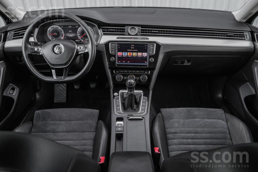 Black Volkswagen Passat B8 2016 in Ogre, with an engine capacity of 2.00 L and mileage of 200 thousand km for 12500 €, photo 9 on AUTOMOTO.COM.LV