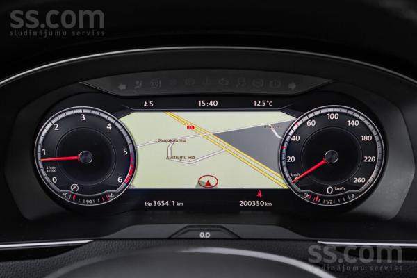 Black Volkswagen Passat B8 2016 in Ogre, with an engine capacity of 2.00 L and mileage of 200 thousand km for 12500 €, photo 10 on AUTOMOTO.COM.LV