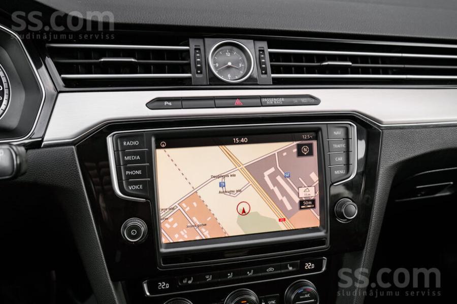 Black Volkswagen Passat B8 2016 in Ogre, with an engine capacity of 2.00 L and mileage of 200 thousand km for 12500 €, photo 15 on AUTOMOTO.COM.LV