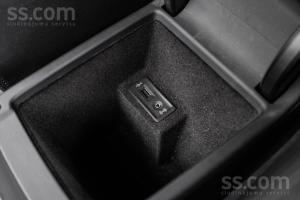 Black Volkswagen Passat B8 2016 in Ogre, with an engine capacity of 2.00 L and mileage of 200 thousand km for 12500 €, photo 20 on AUTOMOTO.COM.LV