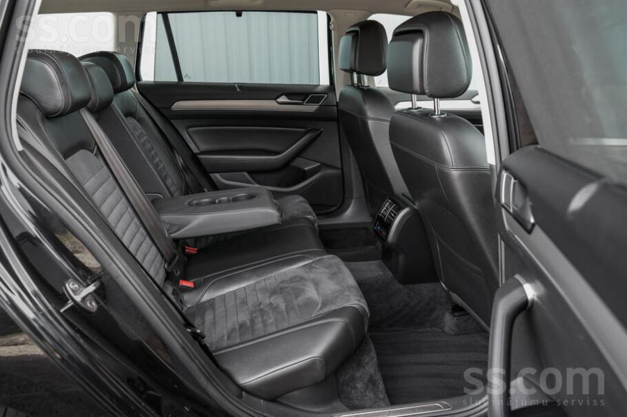 Black Volkswagen Passat B8 2016 in Ogre, with an engine capacity of 2.00 L and mileage of 200 thousand km for 12500 €, photo 22 on AUTOMOTO.COM.LV