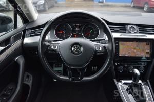 Black Volkswagen Passat B8 2017 in Riga, with an engine capacity of 2.00 L and mileage of 137 thousand km for 13900 €, photo 11 on AUTOMOTO.COM.LV