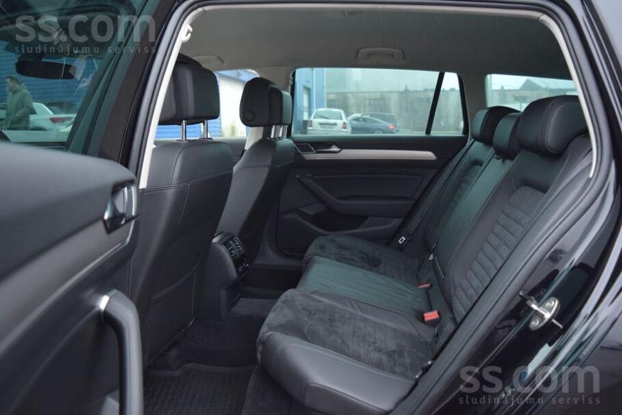 Black Volkswagen Passat B8 2017 in Riga, with an engine capacity of 2.00 L and mileage of 137 thousand km for 13900 €, photo 14 on AUTOMOTO.COM.LV