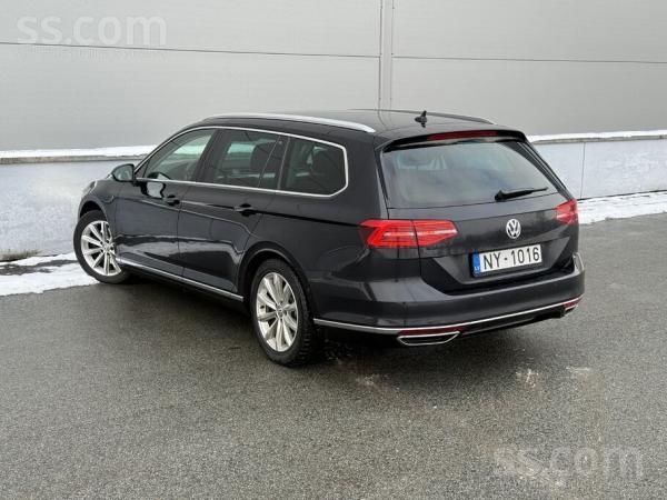 Black Volkswagen Passat B8 2017 in Riga, with an engine capacity of 2.00 L and mileage of 230 thousand km for 11488 €, photo 3 on AUTOMOTO.COM.LV