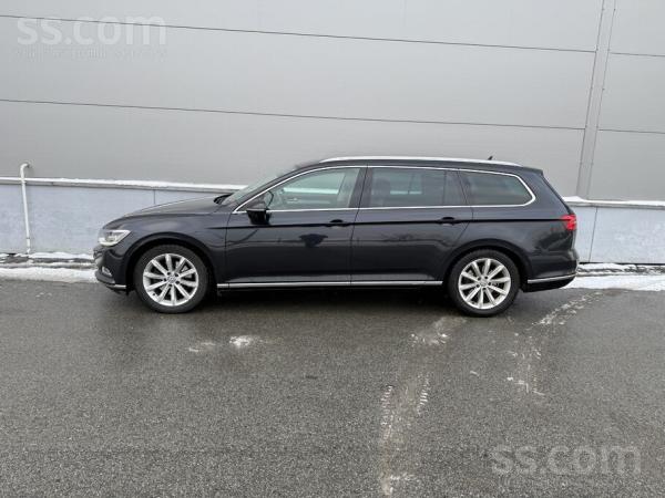 Black Volkswagen Passat B8 2017 in Riga, with an engine capacity of 2.00 L and mileage of 230 thousand km for 11488 €, photo 7 on AUTOMOTO.COM.LV