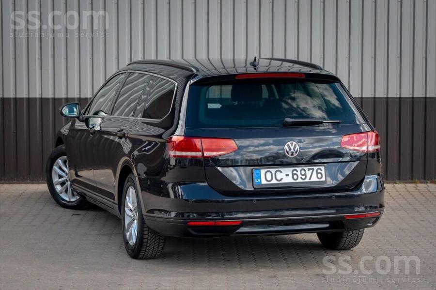 Black Volkswagen Passat B8 2017 in Tukums, with an engine capacity of 1.60 L and mileage of 214 thousand km for 10950 €, photo 4 on AUTOMOTO.COM.LV