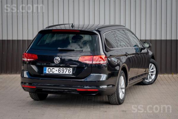 Black Volkswagen Passat B8 2017 in Tukums, with an engine capacity of 1.60 L and mileage of 214 thousand km for 10950 €, photo 7 on AUTOMOTO.COM.LV
