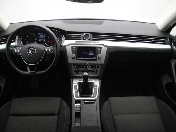 Melns Volkswagen Passat B8 2017 Viļņa, ar dzinēja tilpumu 1.60 L un nobraukumu 236 tūkst. km par 9599 €, foto 2 vietnē AUTOMOTO.COM.LV