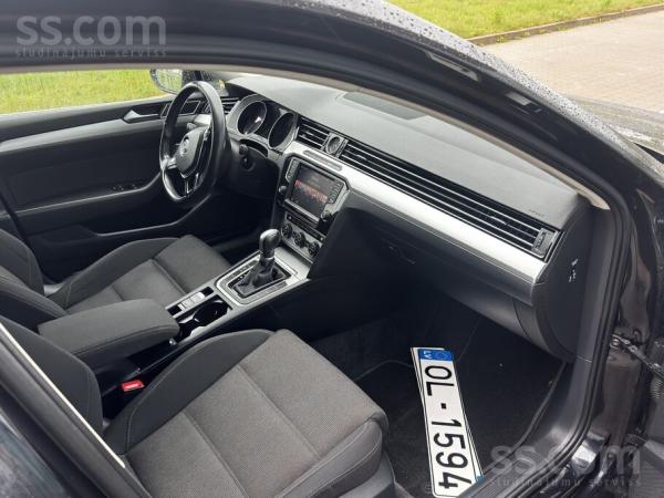 Black Volkswagen Passat B8 2017 in Rezekne, with an engine capacity of 2.00 L and mileage of 259 thousand km for 9700 €, photo 9 on AUTOMOTO.COM.LV