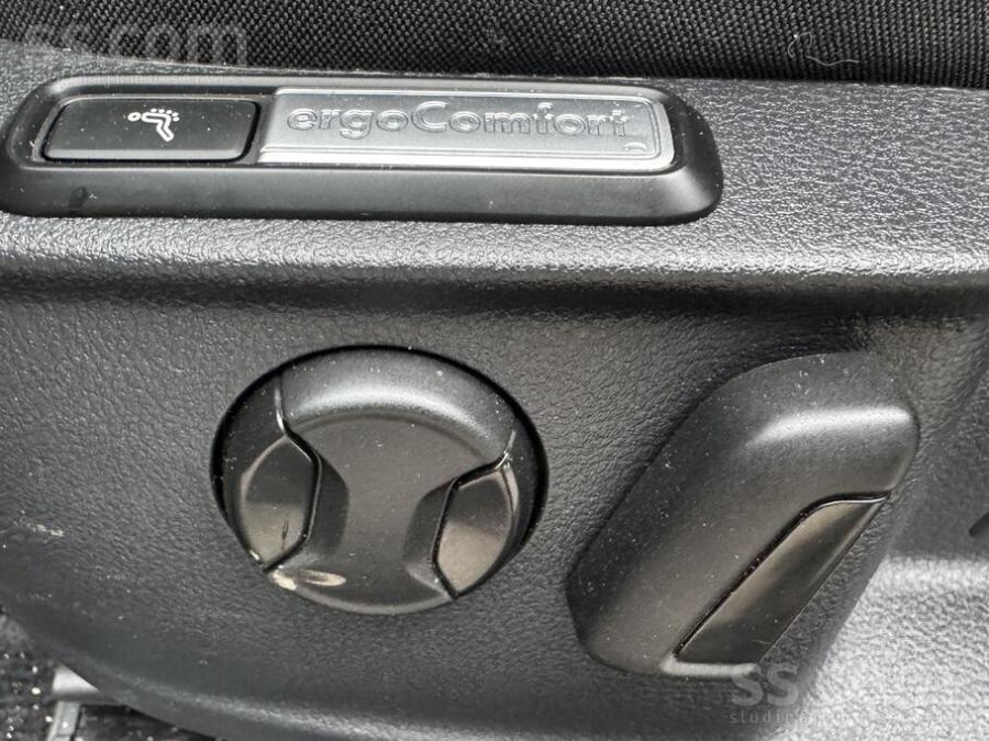 Melns Volkswagen Passat B8 2017 Rēzekne, ar dzinēja tilpumu 2.00 L un nobraukumu 259 tūkst. km par 9700 €, foto 15 vietnē AUTOMOTO.COM.LV