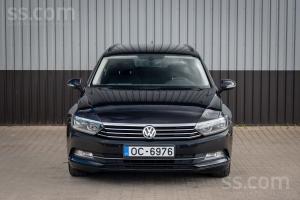 Black Volkswagen Passat B8 2017 in Tukums, with an engine capacity of 1.60 L and mileage of 214 thousand km for 8950 €, photo 3 on AUTOMOTO.COM.LV