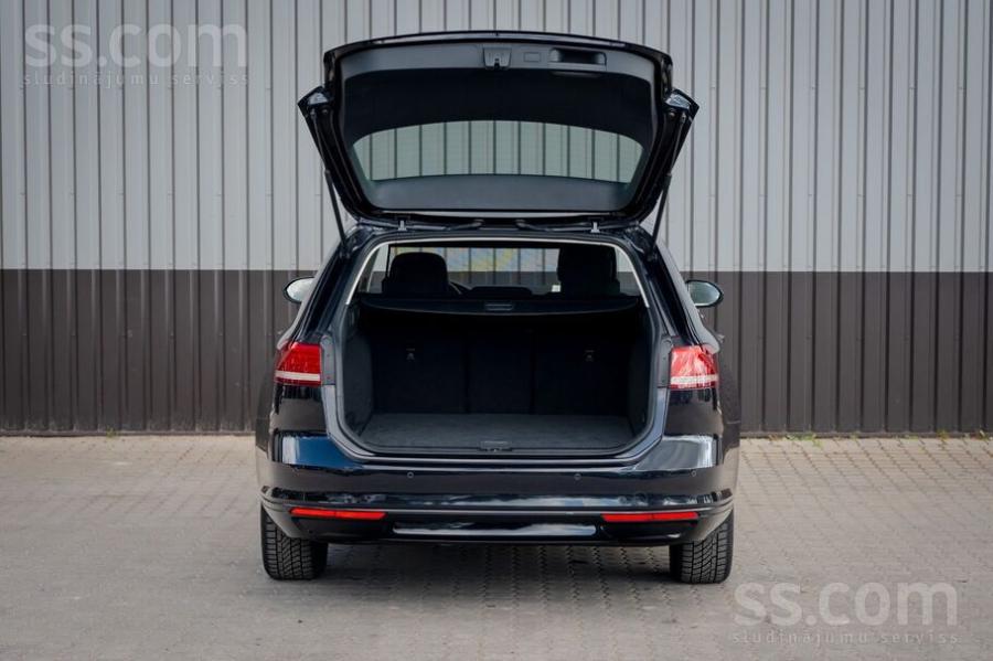 Black Volkswagen Passat B8 2017 in Tukums, with an engine capacity of 1.60 L and mileage of 214 thousand km for 8950 €, photo 7 on AUTOMOTO.COM.LV