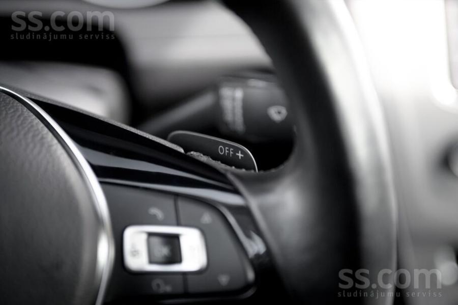 Black Volkswagen Passat B8 2017 in Tukums, with an engine capacity of 1.60 L and mileage of 214 thousand km for 8950 €, photo 22 on AUTOMOTO.COM.LV