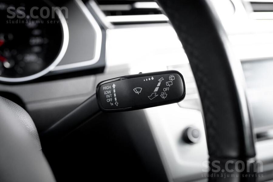 Black Volkswagen Passat B8 2017 in Tukums, with an engine capacity of 1.60 L and mileage of 214 thousand km for 8950 €, photo 23 on AUTOMOTO.COM.LV