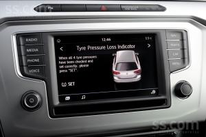 Black Volkswagen Passat B8 2017 in Tukums, with an engine capacity of 1.60 L and mileage of 214 thousand km for 8950 €, photo 25 on AUTOMOTO.COM.LV