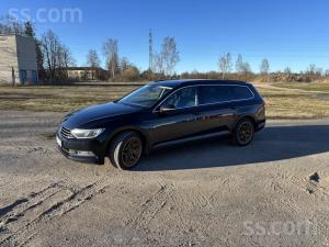 Black Volkswagen Passat B8 2017 in Jelgava, with an engine capacity of 2.00 L and mileage of 214 thousand km for 10000 €, photo 3 on AUTOMOTO.COM.LV