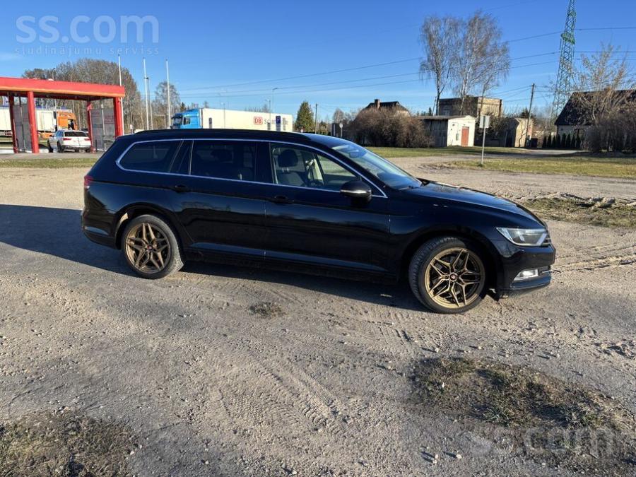 Black Volkswagen Passat B8 2017 in Jelgava, with an engine capacity of 2.00 L and mileage of 214 thousand km for 10000 €, photo 5 on AUTOMOTO.COM.LV