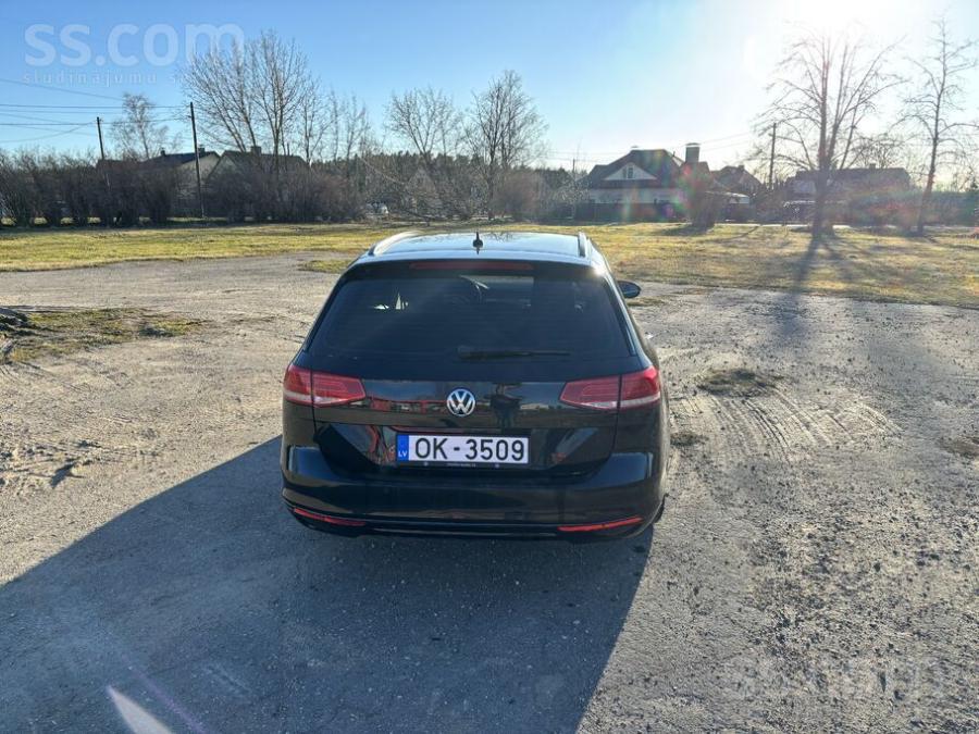 Black Volkswagen Passat B8 2017 in Jelgava, with an engine capacity of 2.00 L and mileage of 214 thousand km for 10000 €, photo 7 on AUTOMOTO.COM.LV