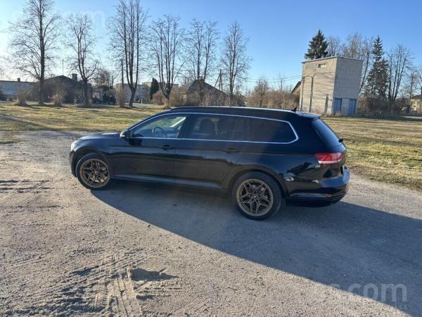 Black Volkswagen Passat B8 2017 in Jelgava, with an engine capacity of 2.00 L and mileage of 214 thousand km for 10000 €, photo 7 on AUTOMOTO.COM.LV