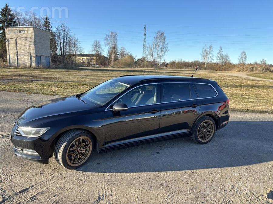 Black Volkswagen Passat B8 2017 in Jelgava, with an engine capacity of 2.00 L and mileage of 214 thousand km for 10000 €, photo 9 on AUTOMOTO.COM.LV