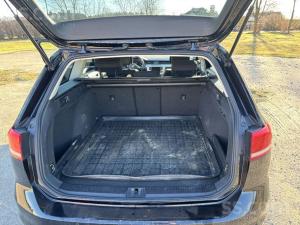 Black Volkswagen Passat B8 2017 in Jelgava, with an engine capacity of 2.00 L and mileage of 214 thousand km for 10000 €, photo 12 on AUTOMOTO.COM.LV