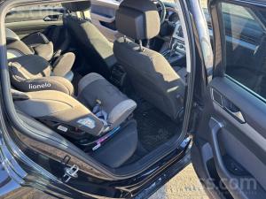 Black Volkswagen Passat B8 2017 in Jelgava, with an engine capacity of 2.00 L and mileage of 214 thousand km for 10000 €, photo 14 on AUTOMOTO.COM.LV
