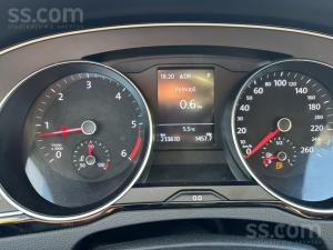 Black Volkswagen Passat B8 2017 in Jelgava, with an engine capacity of 2.00 L and mileage of 214 thousand km for 10000 €, photo 15 on AUTOMOTO.COM.LV