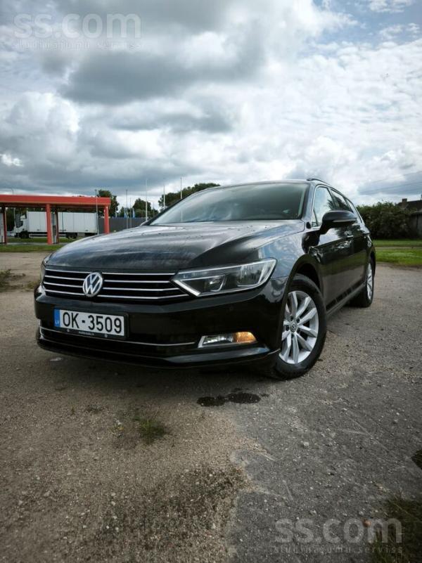 Black Volkswagen Passat B8 2017 in Jelgava, with an engine capacity of 2.00 L and mileage of 222 thousand km for 9100 €, photo 4 on AUTOMOTO.COM.LV