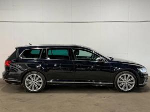 Black Volkswagen Passat B8 2017 in Jurmala, with an engine capacity of 2.00 L and mileage of 231 thousand km for 14750 €, photo 12 on AUTOMOTO.COM.LV