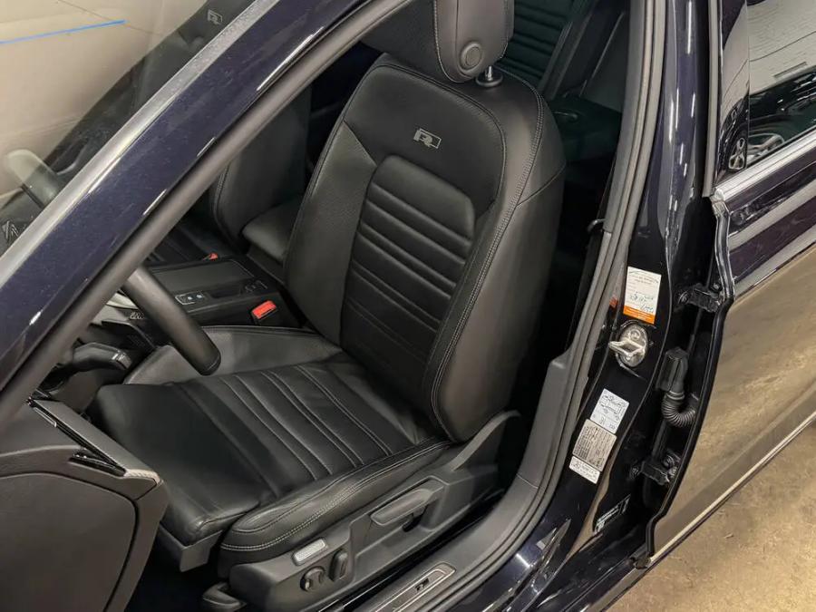 Black Volkswagen Passat B8 2017 in Jurmala, with an engine capacity of 2.00 L and mileage of 231 thousand km for 14750 €, photo 25 on AUTOMOTO.COM.LV