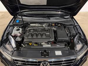 Black Volkswagen Passat B8 2017 in Jurmala, with an engine capacity of 2.00 L and mileage of 231 thousand km for 14750 €, photo 59 on AUTOMOTO.COM.LV