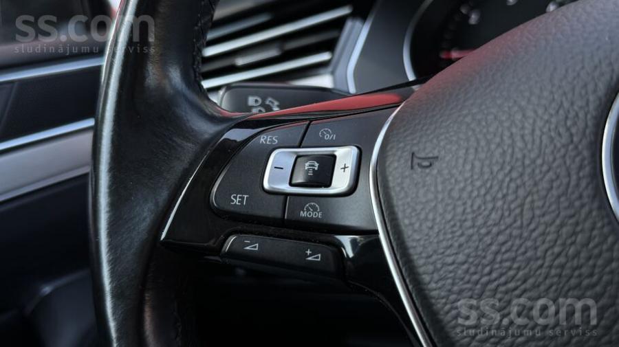 Melns Volkswagen Passat B8 2017 Rīga, ar dzinēja tilpumu 1.60 L un nobraukumu 240 tūkst. km par 8990 €, foto 16 vietnē AUTOMOTO.COM.LV