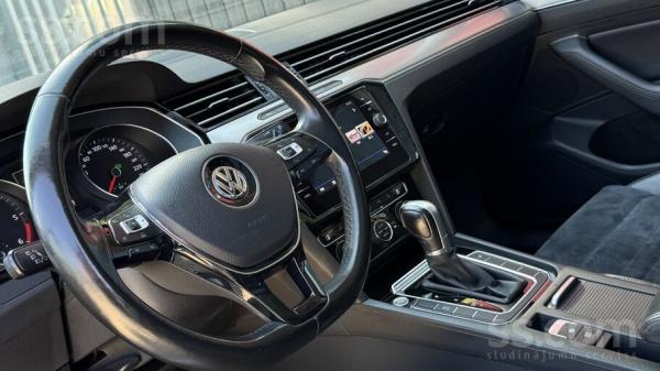 Melns Volkswagen Passat B8 2017 Rīga, ar dzinēja tilpumu 1.60 L un nobraukumu 240 tūkst. km par 8990 €, foto 7 vietnē AUTOMOTO.COM.LV