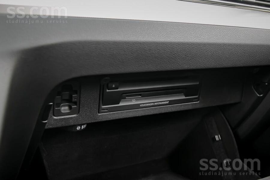 Melns Volkswagen Passat B8 2017 Tukums, ar dzinēja tilpumu 2.00 L un nobraukumu 155 tūkst. km par 10990 €, foto 26 vietnē AUTOMOTO.COM.LV