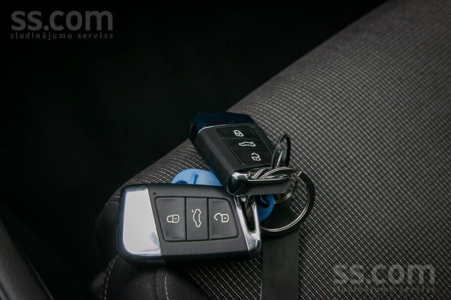 Melns Volkswagen Passat B8 2017 Tukums, ar dzinēja tilpumu 2.00 L un nobraukumu 155 tūkst. km par 10990 €, foto 35 vietnē AUTOMOTO.COM.LV