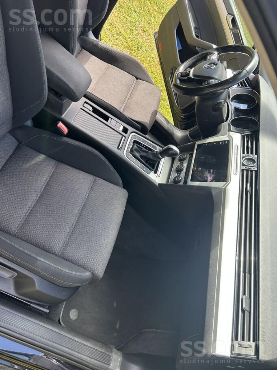 Melns Volkswagen Passat B8 2017 Valmiera, ar dzinēja tilpumu 2.00 L un nobraukumu 303 tūkst. km par 7700 €, foto 9 vietnē AUTOMOTO.COM.LV
