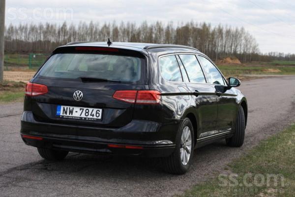 Black Volkswagen Passat B8 2017 in Riga, with an engine capacity of 2.00 L and mileage of 217 thousand km for 9500 €, photo 3 on AUTOMOTO.COM.LV