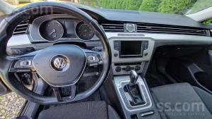 Black Volkswagen Passat B8 2017 in Riga, with an engine capacity of 2.00 L and mileage of 217 thousand km for 9500 €, photo 6 on AUTOMOTO.COM.LV