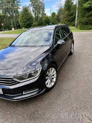 Black Volkswagen Passat B8 2017 in Riga, with an engine capacity of 2.00 L and mileage of 241 thousand km for 11200 €, photo 3 on AUTOMOTO.COM.LV