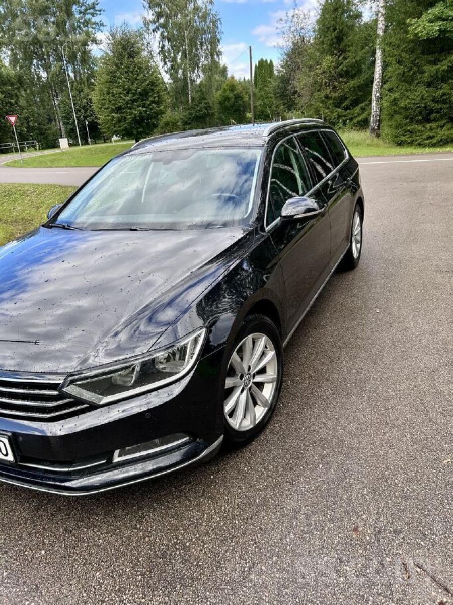 Black Volkswagen Passat B8 2017 in Riga, with an engine capacity of 2.00 L and mileage of 241 thousand km for 11200 €, photo 3 on AUTOMOTO.COM.LV