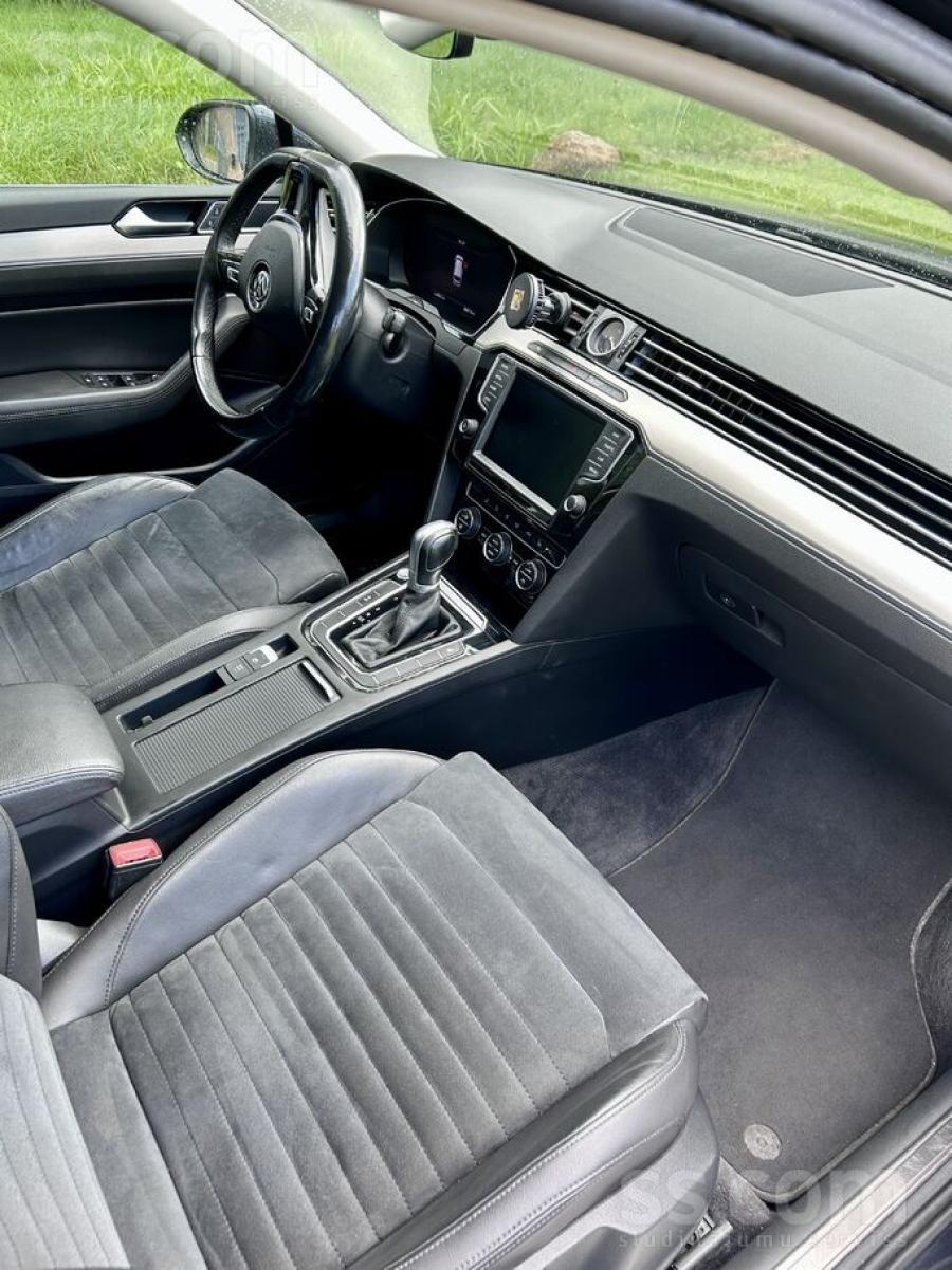 Black Volkswagen Passat B8 2017 in Riga, with an engine capacity of 2.00 L and mileage of 241 thousand km for 11200 €, photo 7 on AUTOMOTO.COM.LV