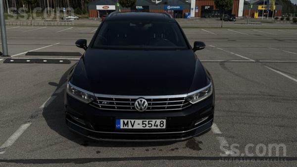 Black Volkswagen Passat B8 2017 in Riga, with an engine capacity of 2.00 L and mileage of 224 thousand km for 16900 €, photo 2 on AUTOMOTO.COM.LV