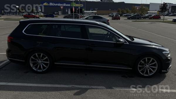 Black Volkswagen Passat B8 2017 in Riga, with an engine capacity of 2.00 L and mileage of 224 thousand km for 16900 €, photo 4 on AUTOMOTO.COM.LV